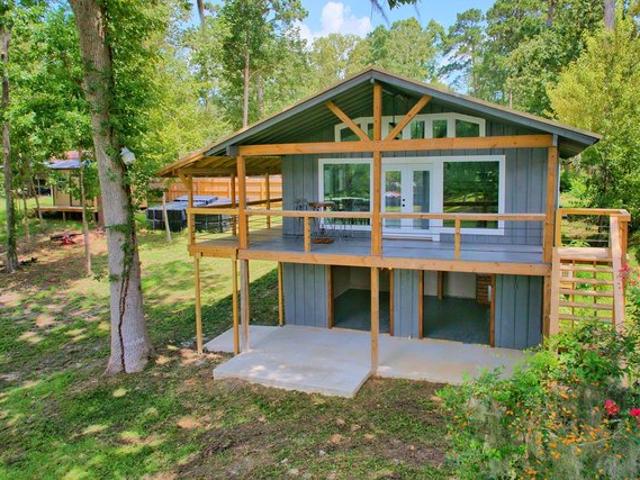 573 Hickory Hill Dr, Burkeville, TX 75932