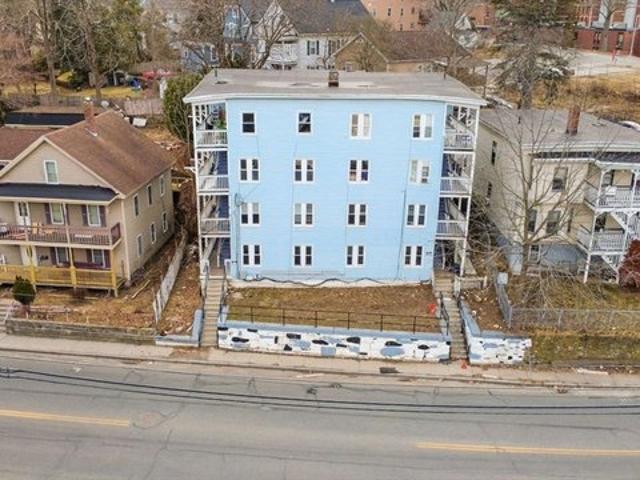 573 Main St, Southbridge, MA 01550