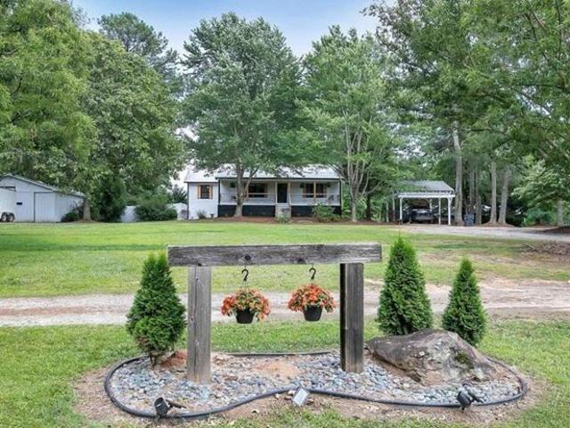 5744 Tyree Rd, Winston, GA 30187