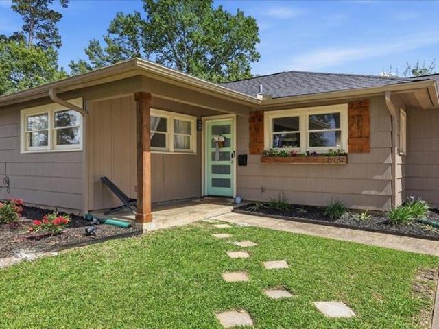 5745 Duff St, Beaumont, TX 77706