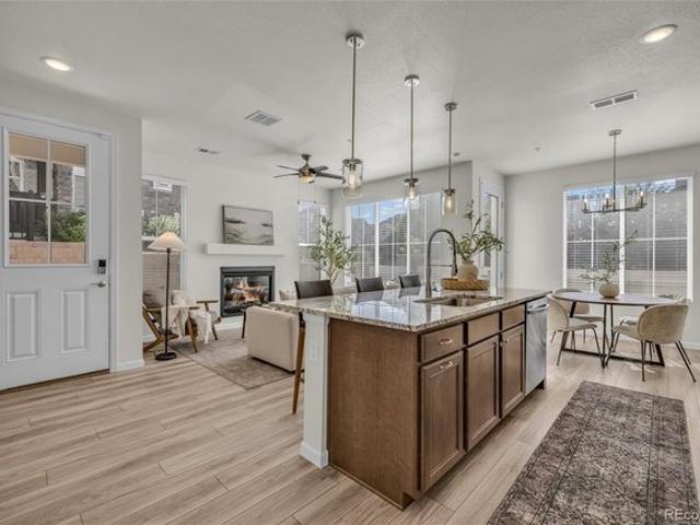5745 S Buchanan Ct Unit B, Aurora, CO 80016