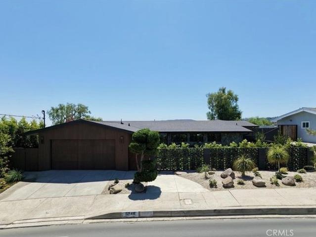 5746 McDonie Ave, Woodland Hills, CA 91367