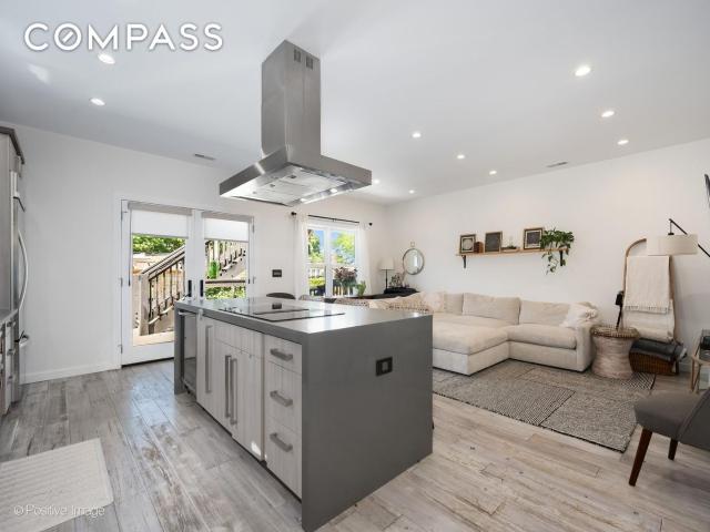 5746 N Washtenaw Ave 2, Chicago, IL