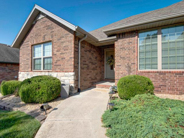 5747 S Winsor Drive