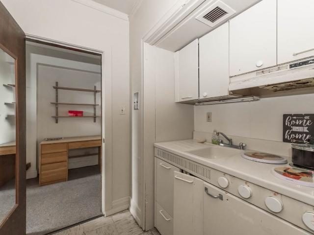 5748 Blackstone By 3L Living Studio Apartment for Rent at 5748 S Blackstone Ave, Chicago, IL 60637 Hyde Park