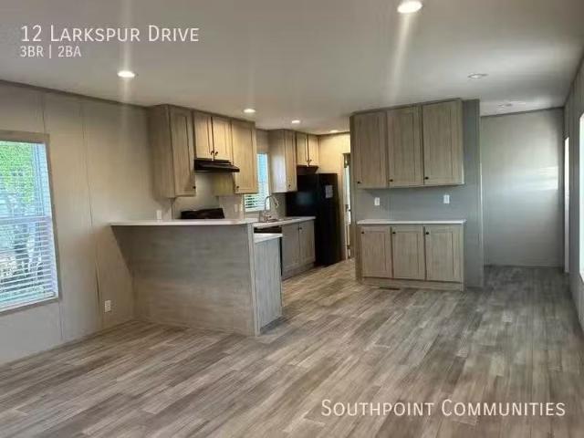 57490555 12 Larkspur Dr