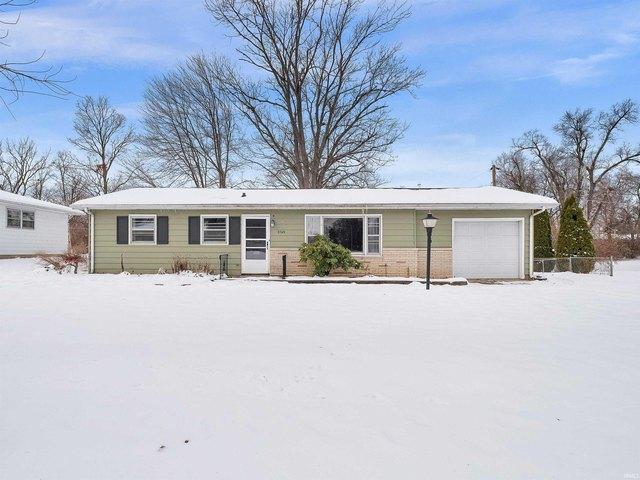 5749 Meadowbrook Dr, Fort Wayne, IN 46835