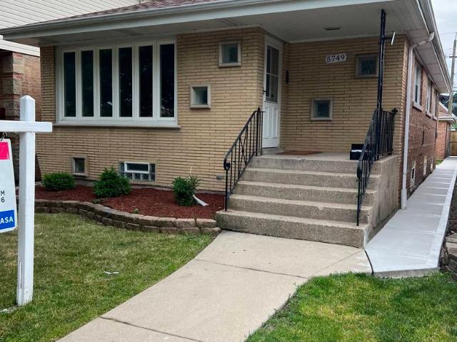 5749 W 63rd Place