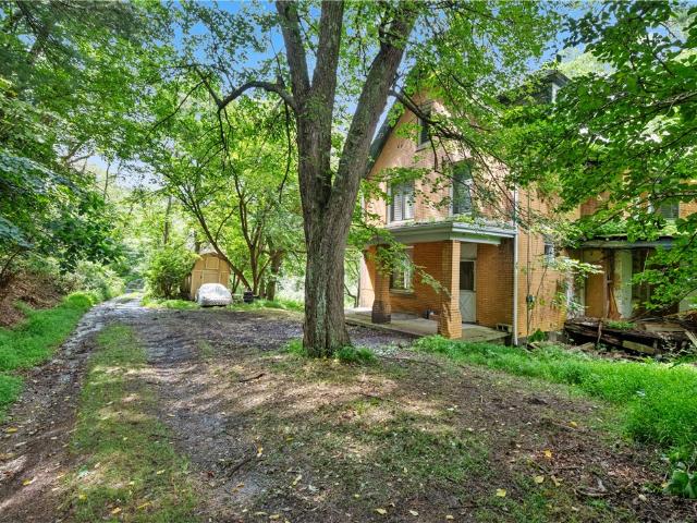 5740 Mamont Rd