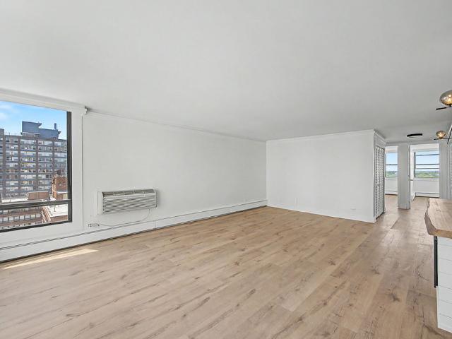 5740 N Sheridan Road # 17C