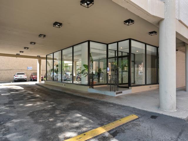 5740 N Sheridan Road # 15E