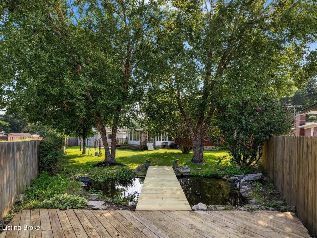 5741 Dorinda Dr