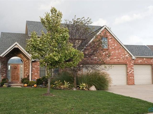 5742 Maple Creek Blvd, Sylvania, OH 43560