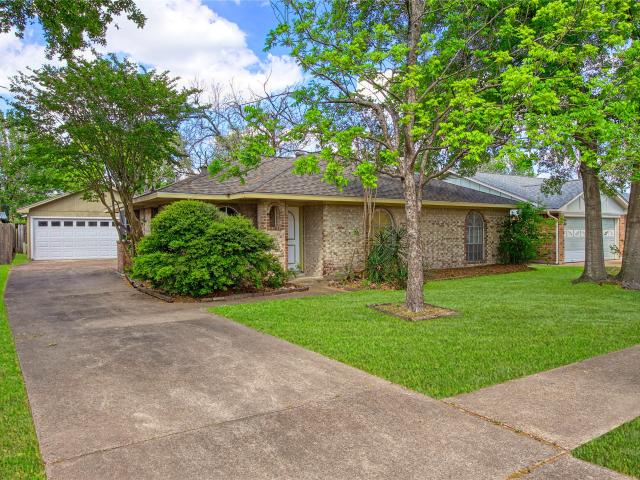 5742 Weeping Willow Rd, Houston, TX 77092 | MLS #44332 | Compass