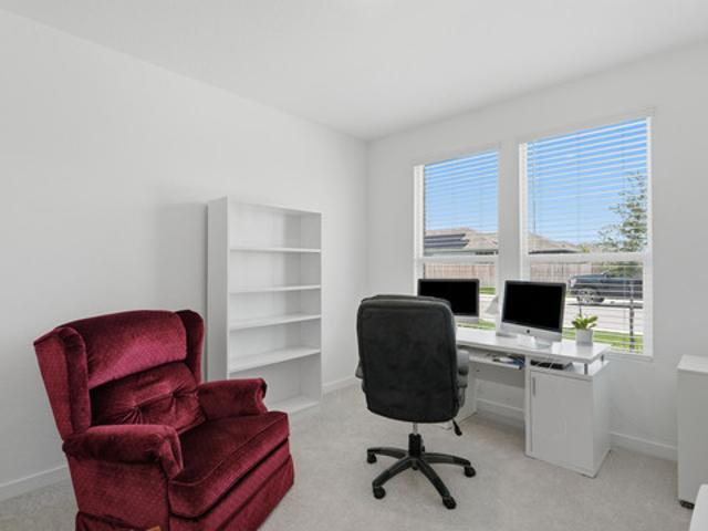 5743 Musquiz Ridge