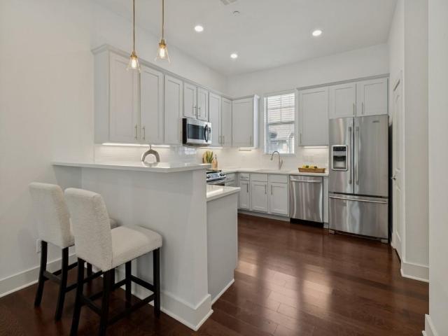 5743 Prospect Avenue # 102