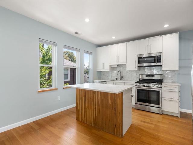 574 576 Lagrange St Unit 576, Boston, US, MA