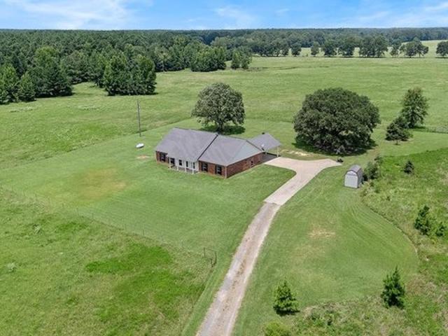 574 County Road 4108, New Boston, TX 75570