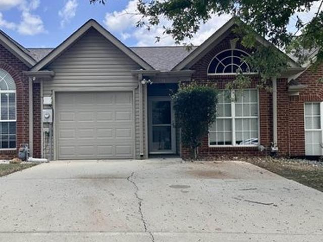 574 Cahaba Manor Dr, Pelham, AL 35124