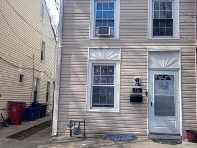 574 Bath St, Bristol, PA 19007