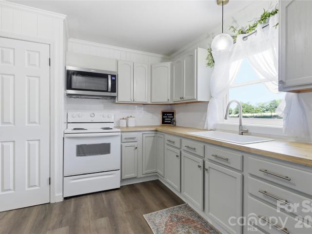 574 Old Mooresboro Road