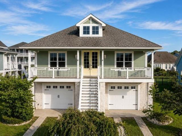 574 Moss Lake Ln, Holly Ridge, NC 28445