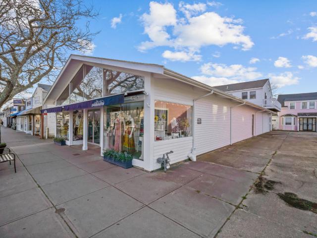 574 Main Street