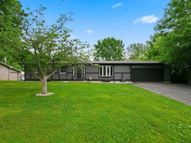 574 S Circle Dr, Warsaw, IN 46580
