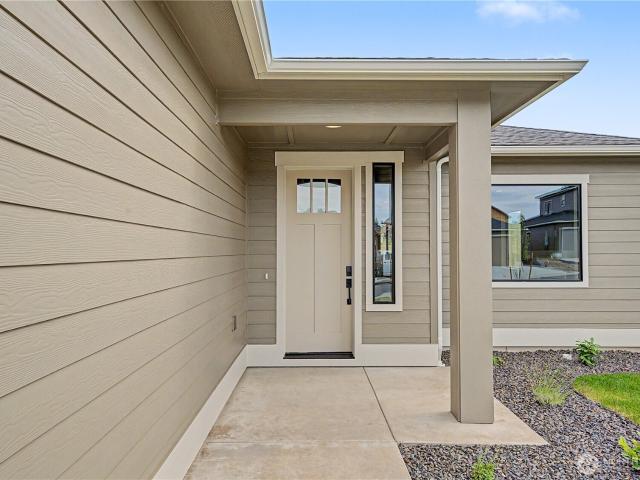 574 S Oasis Loop