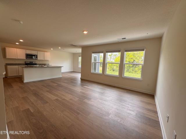 574 White Oak Lane