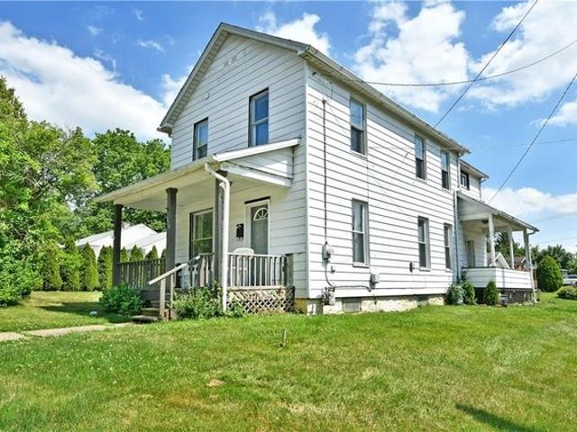574 Thornton St, Sharon, PA 16146