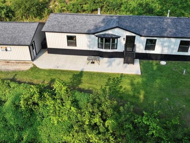5755 Oak Forest Ln, Houston, MN 55943