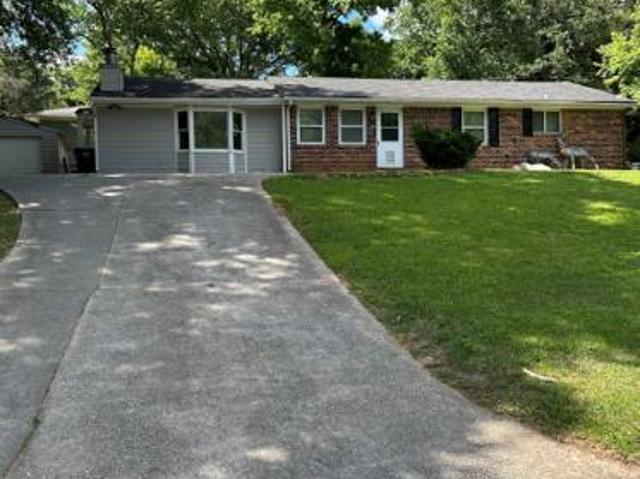 5755 Hammond Dr, Norcross, GA 30071