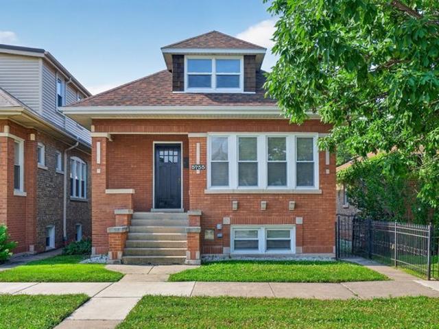 5755 W Eddy St, Chicago, IL 60634