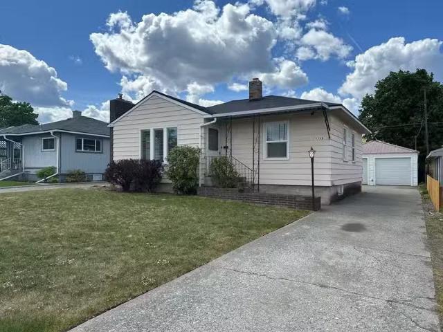 57560001 1739 N Lacey St