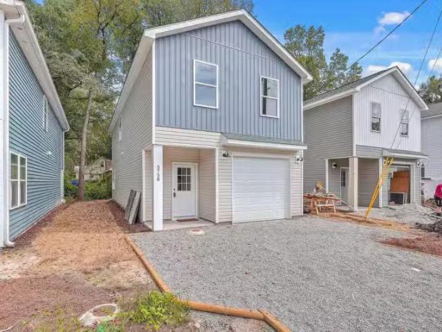 5756 Pilgrim Avenue, Hanahan, SC 29410