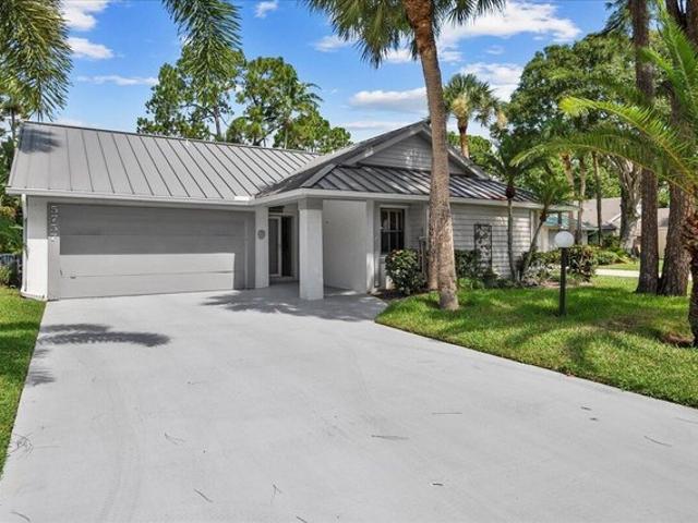 5757 Peachwood Ct, Jupiter, FL 33458
