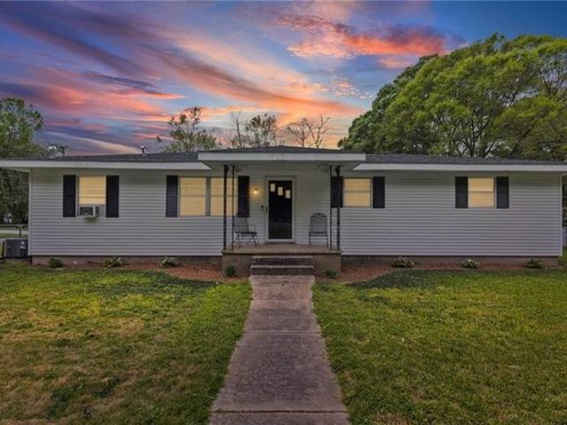5751 Howells Ferry Rd, Mobile, AL 36618