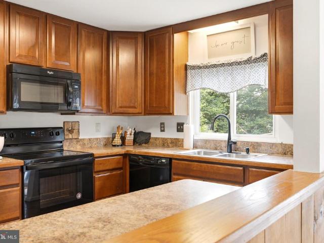 5752 Sunset View Lane
