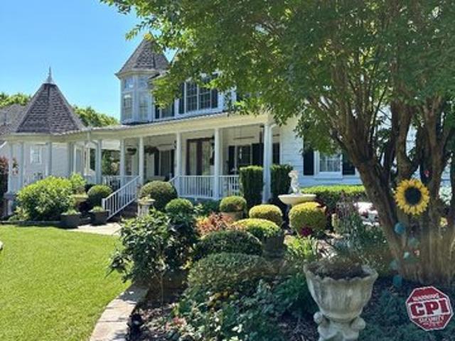 5753 Brushy Meadows Dr, Fuquay Varina, NC 27526