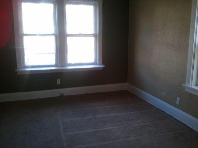 $575 / 3br Large Lower Apartment for Rent with back porch 1603 5th Ave map