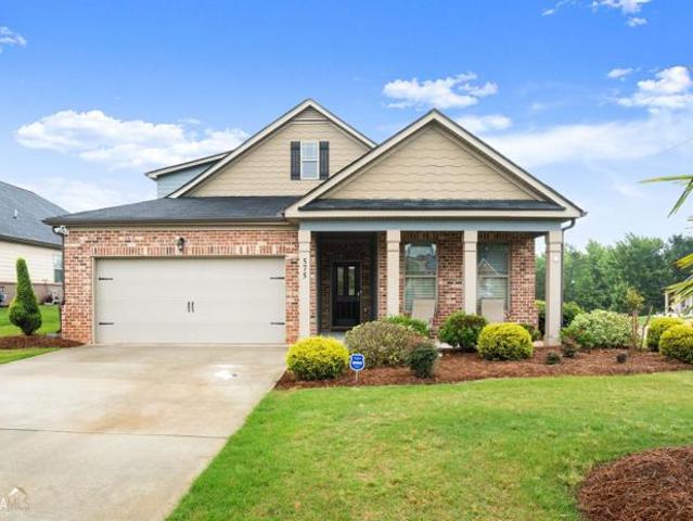 575 Carleton Pl, Locust Grove, GA 30248