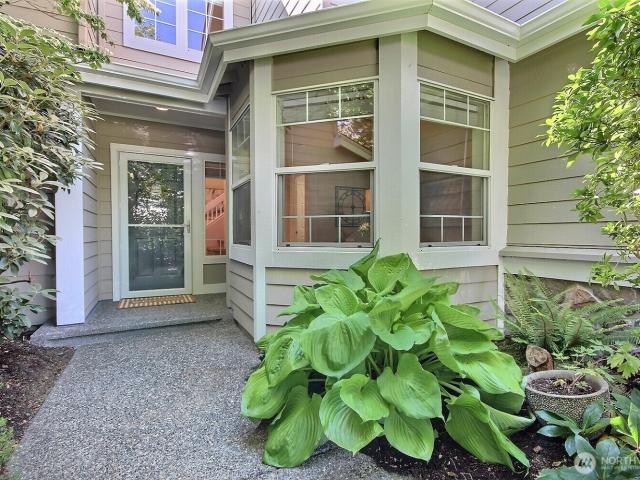 575 Elma Avenue NE