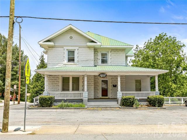 575 Haywood Road