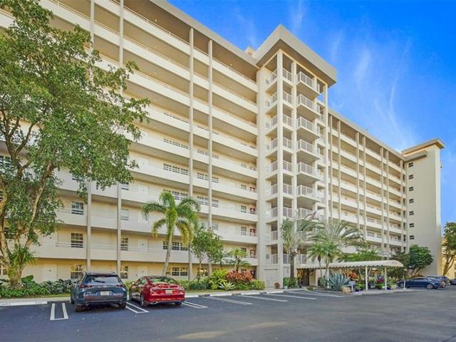 575 Oaks Ln Apt 703, Pompano Beach, FL 33069