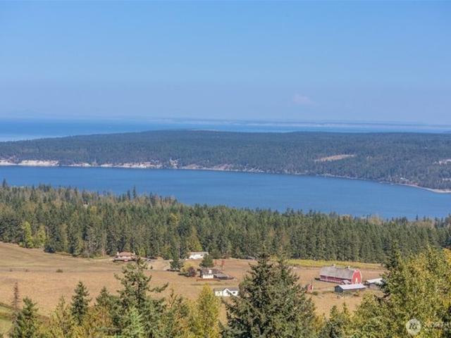 575 Louella Heights Rd, Sequim, WA 98382