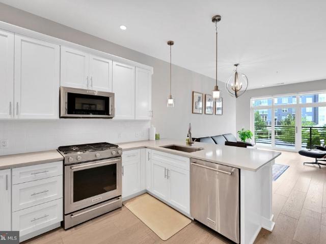 575 S Goddard Boulevard # 208