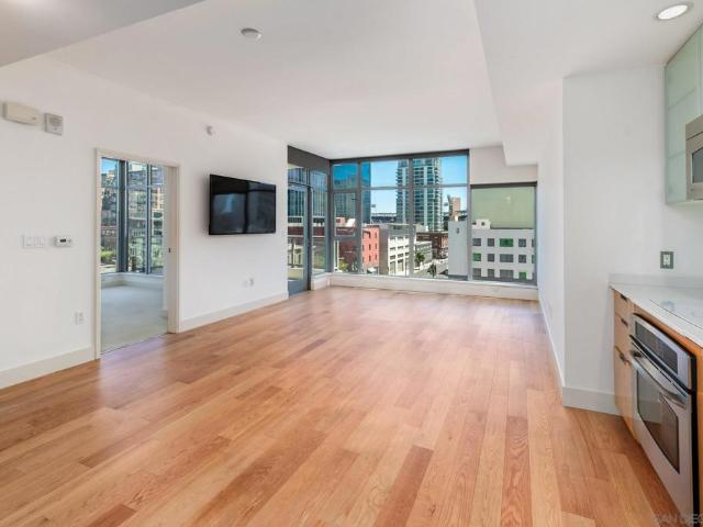 575 Sixth Ave 404