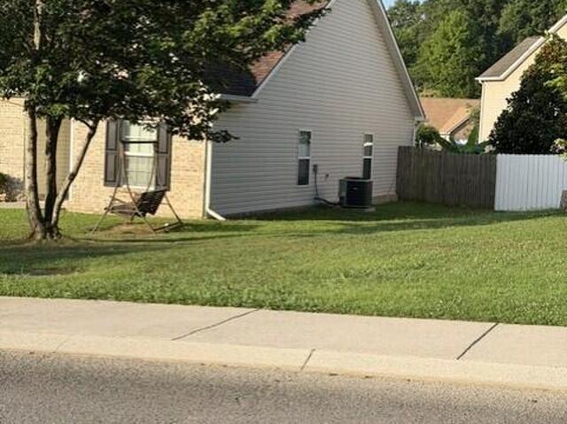 575 Peachtree Circle