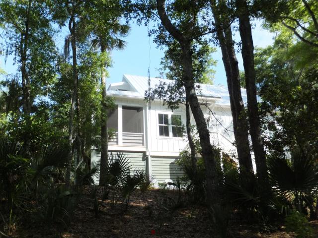 575 Pelican Court
